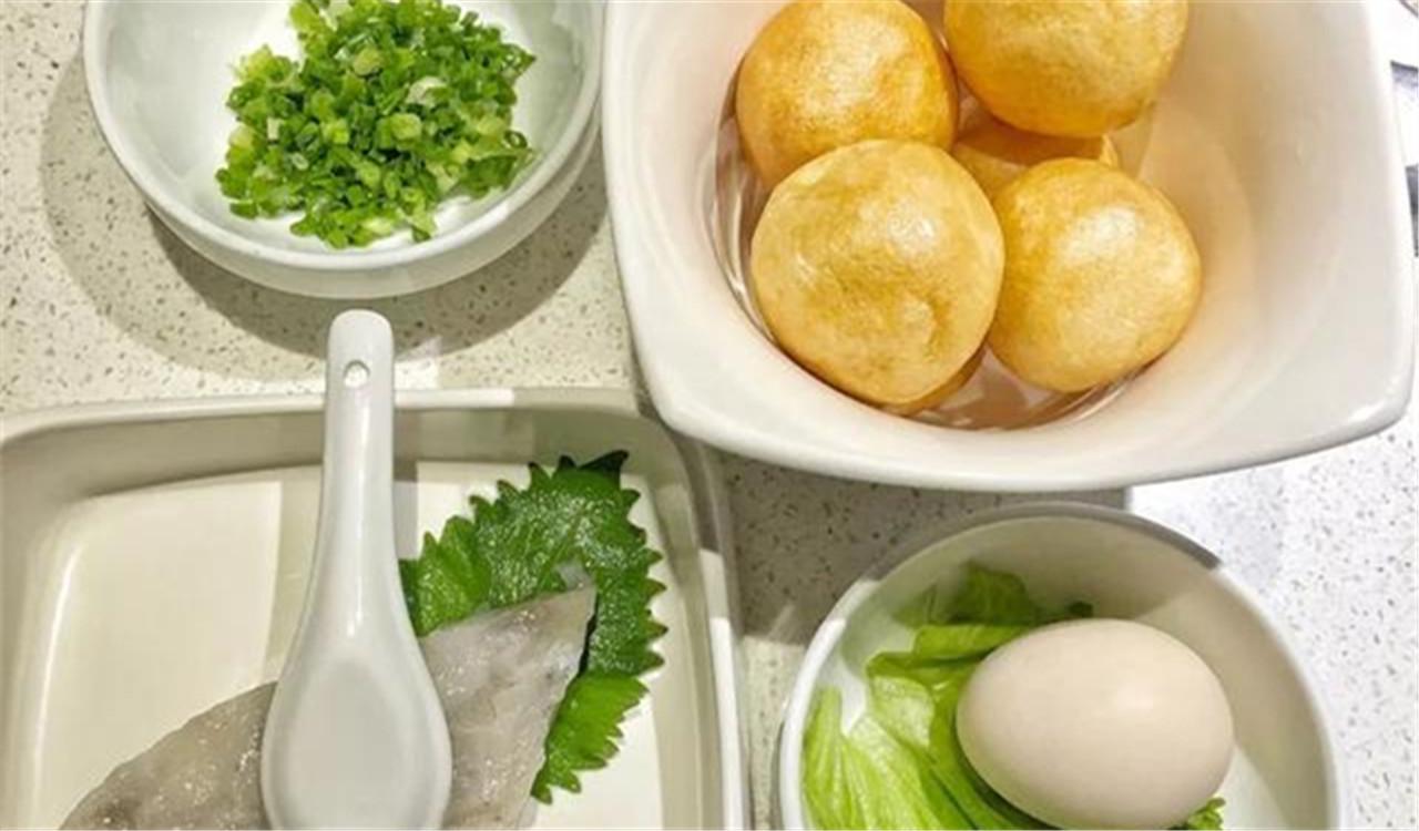 去过海底捞的朋友,你们在海底捞都体验过什么最意想不到的服务?