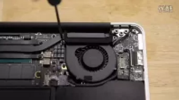 使用教程 更换 2015版 13寸 MacBook Air屏幕 [iFixit]