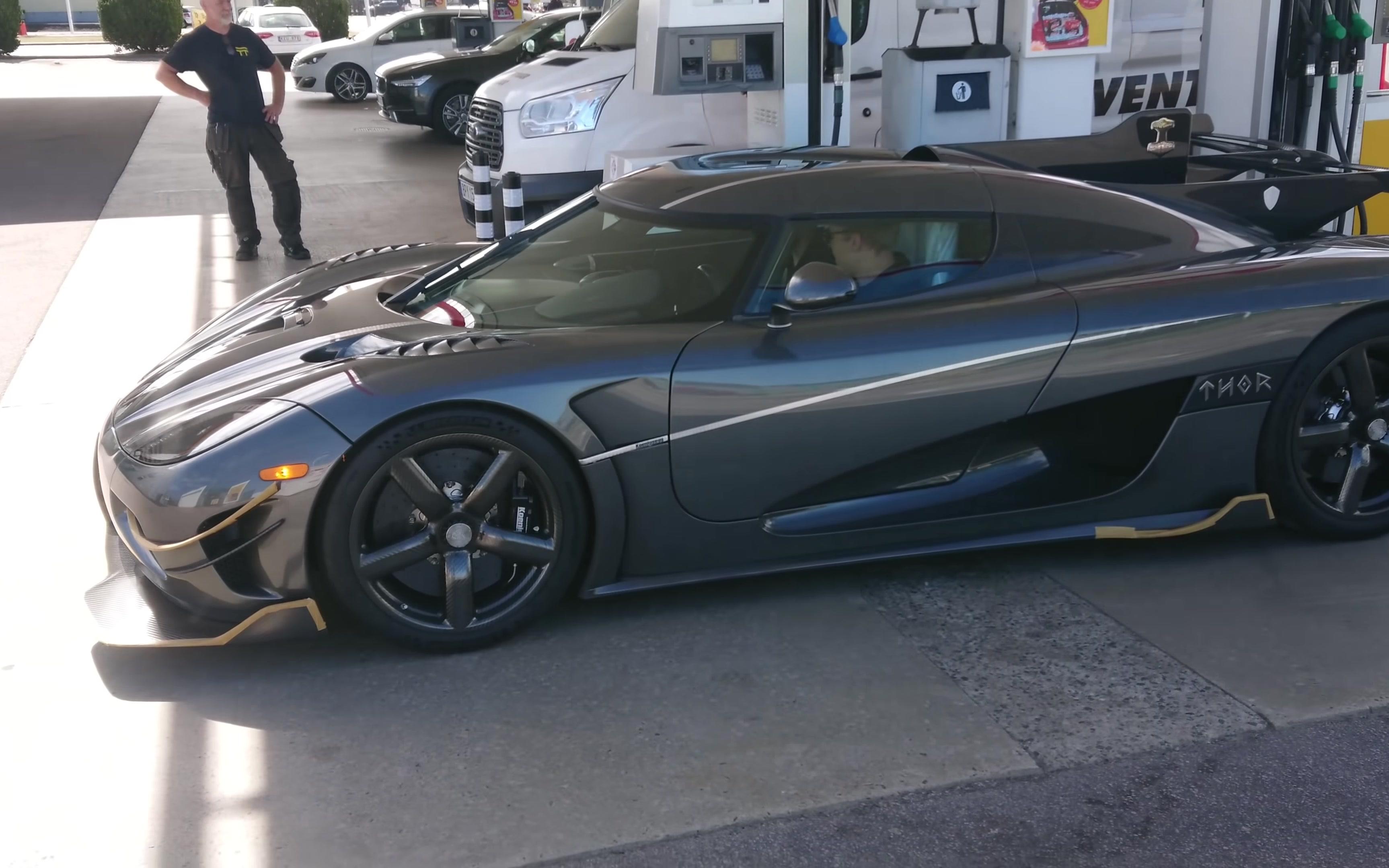新定制型号?街拍柯尼塞格Agera FE 雷神-雷霆之神(加油站偶遇)