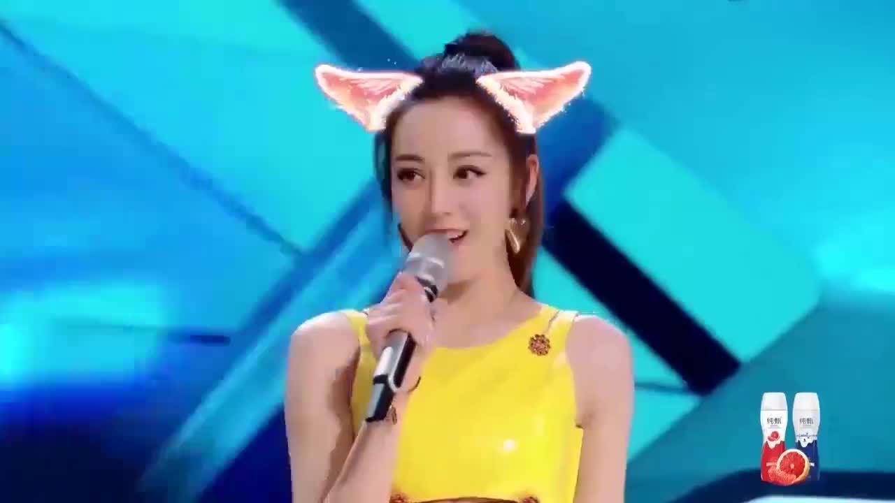 女明星撒娇:迪丽热巴奶音引全场尖叫,舒淇.