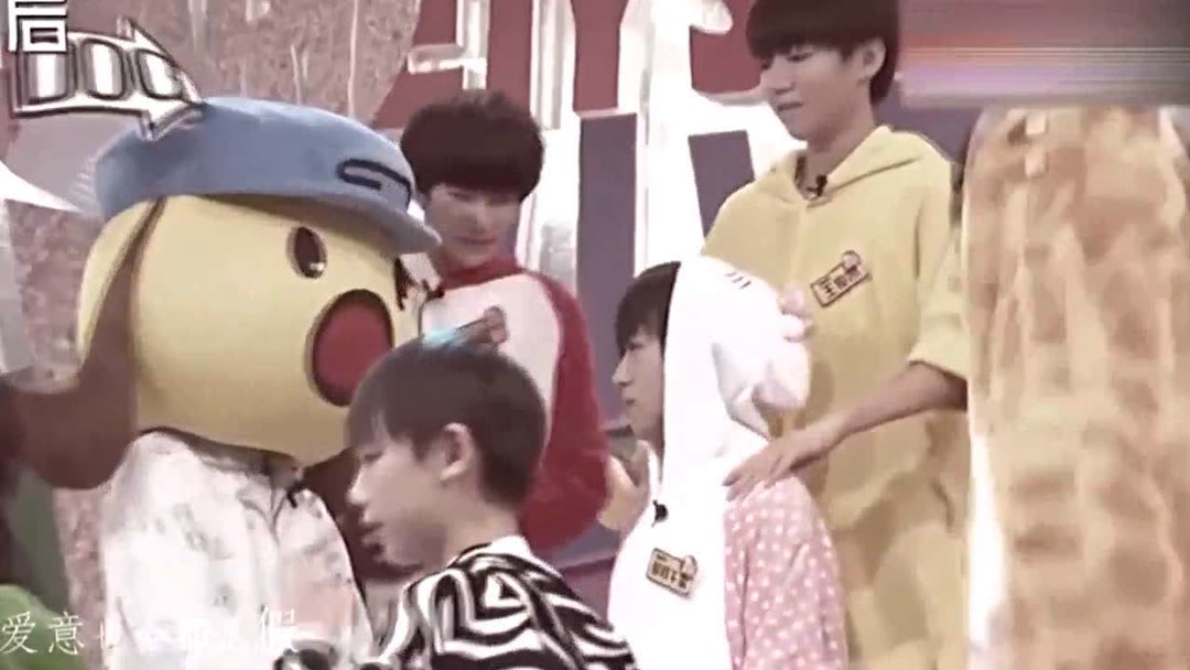TFBOYS友情混剪,那些相伴拼搏的日子,不过找个人支撑自己