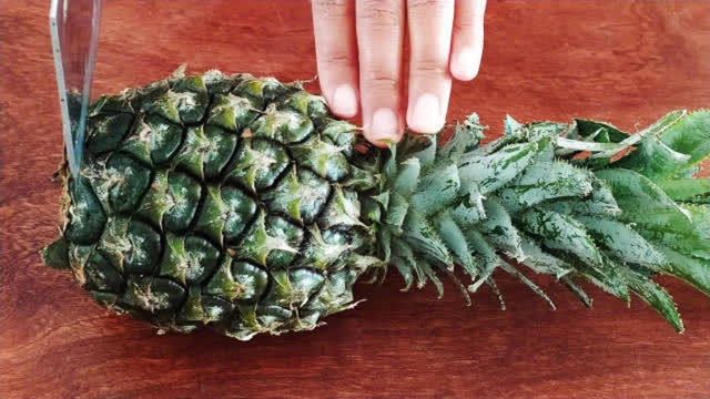 春天多吃凤梨,教你新切法,看一眼就能学会