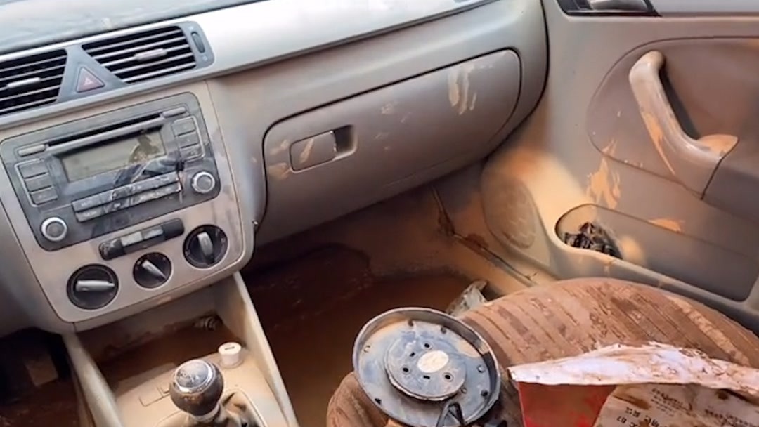 车被泡水2天后修还是不修?网友检修泡水车实录:一定要买车损险