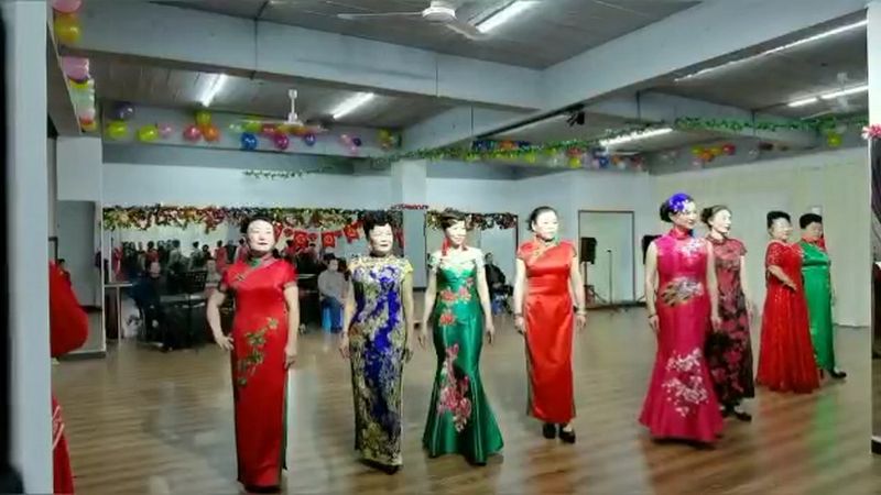 婀娜多姿,请看模特表演