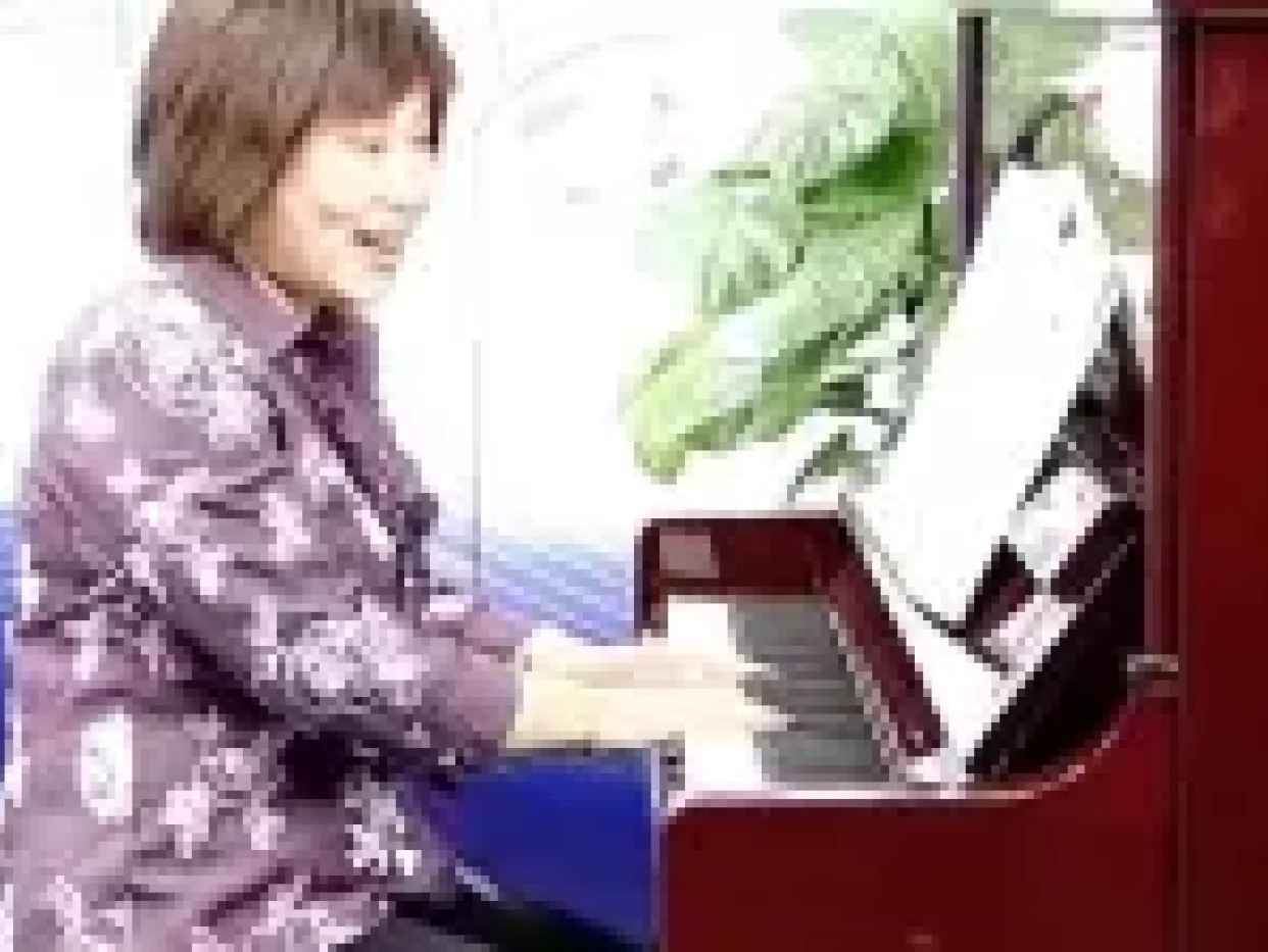 苏少版小学一年级音乐课视频上册《小鼓响咚咚》