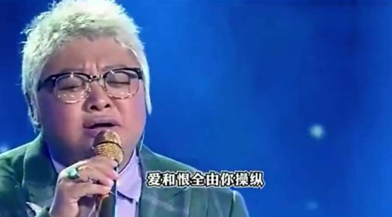 韩红黄绮珊深情合唱《离不开你》，一开口就被震撼到了
