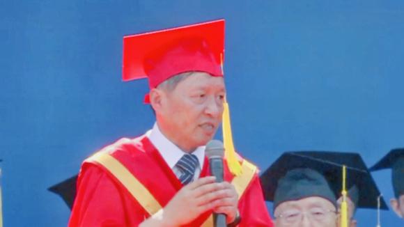 西安交大校长2020届毕业典礼上校长王树国脱稿演讲,非常精彩