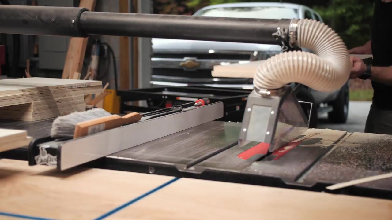 如何做多媒体柜子有限的工具How To Build A DIY Plywood Media ...