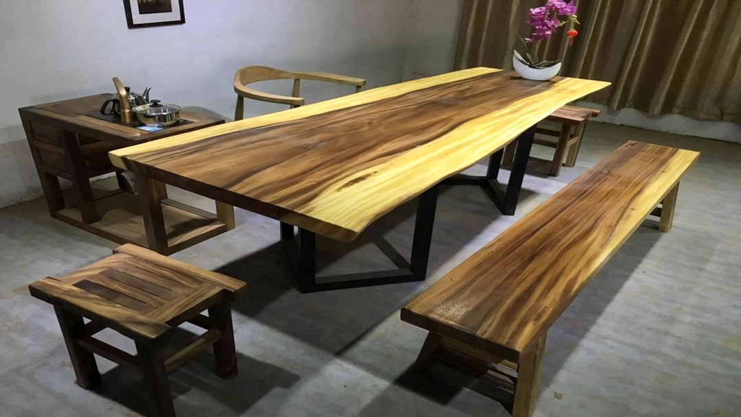 市面上的实木大板桌,它们是木质的还是水泥的呢?今天算长见识了