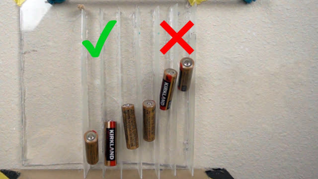 将干电池充满电,电池的质量会变重吗?看下落时间不敢相信