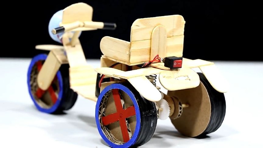 用纸板DIY电动小三轮,结构简单,跑起来还挺好玩!