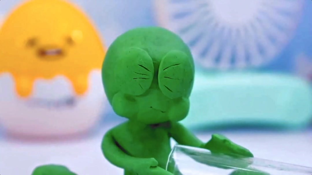 搞笑定格动画卡通:小小的改变了超级英雄的服装,超萌