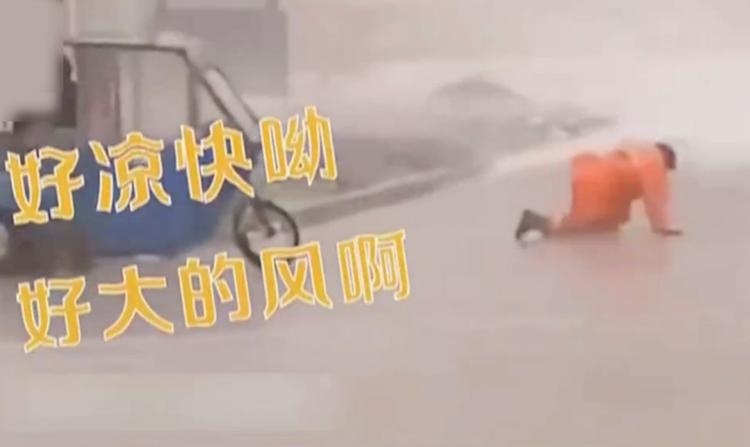 直击北方暴雪下的众生相