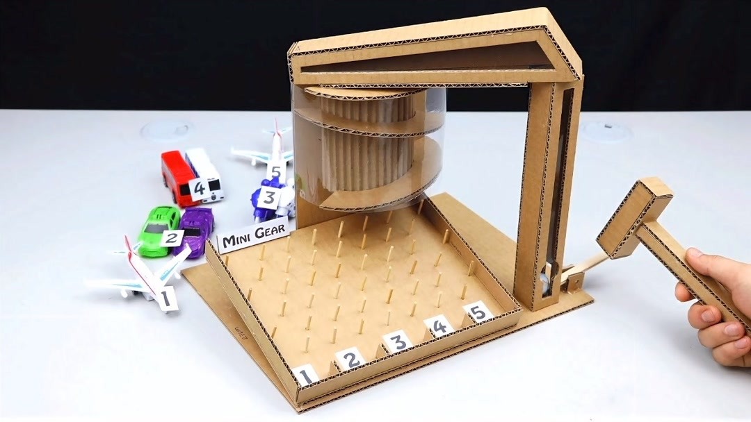 阿里爸爸实验室:趣味手工DlY!达人教你制作汽车模型!