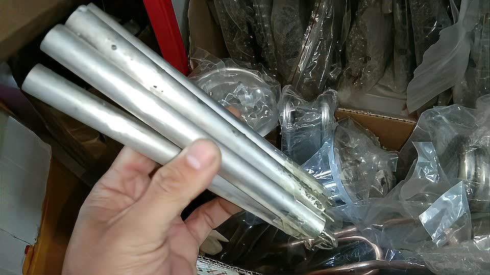 这个是热水器里面的镁棒镁棒...