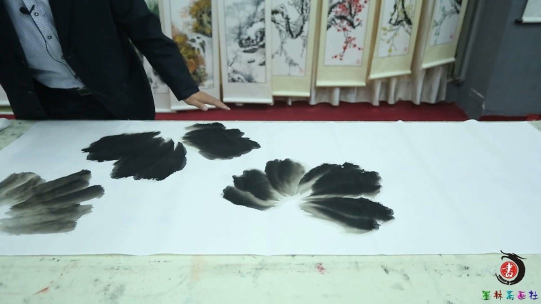 水墨画的运笔画法,教你怎样画荷叶