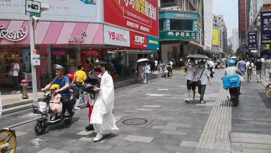广东疫情严重,深圳的这条步行街,发现疑是新冠病例