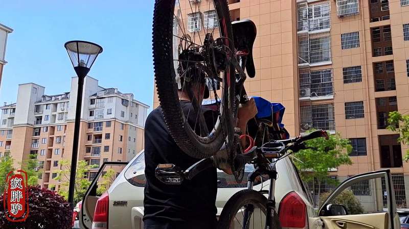 又一次旅行开始了,看我新安装的车顶行李架,能带这么多东西