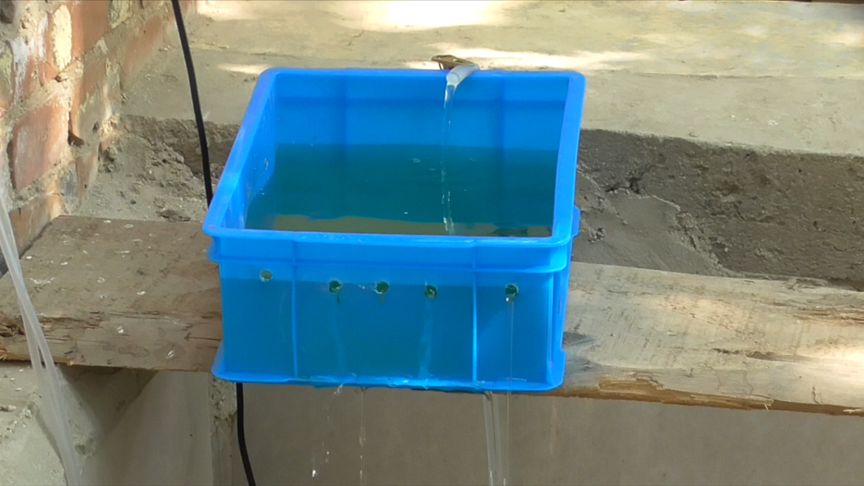 9块9买个水泵,给鱼池做个水循环,效果还是不错的