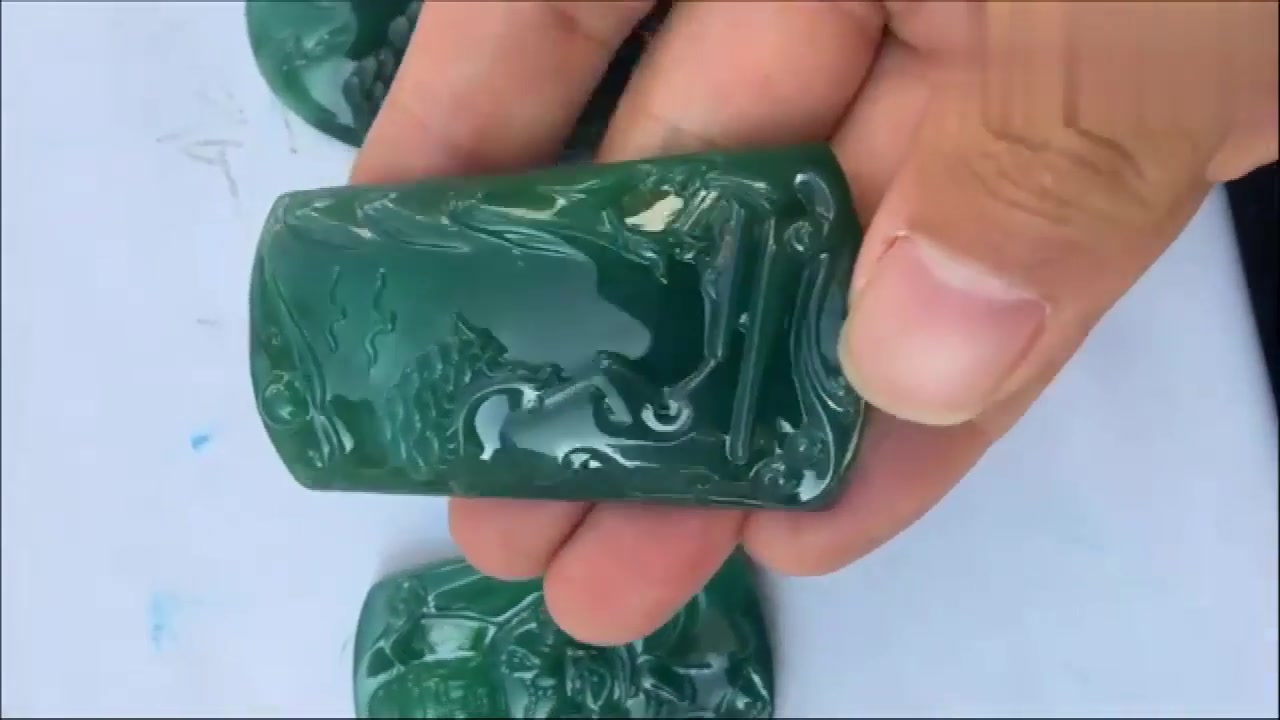 正宗墨湾基“灰”乌沙翡翠原石,成品从来都没让人失望过!