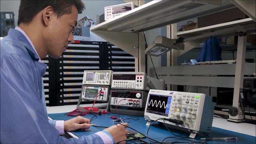 实测视频|TBS1000B 系列示波器,EDU课件功能