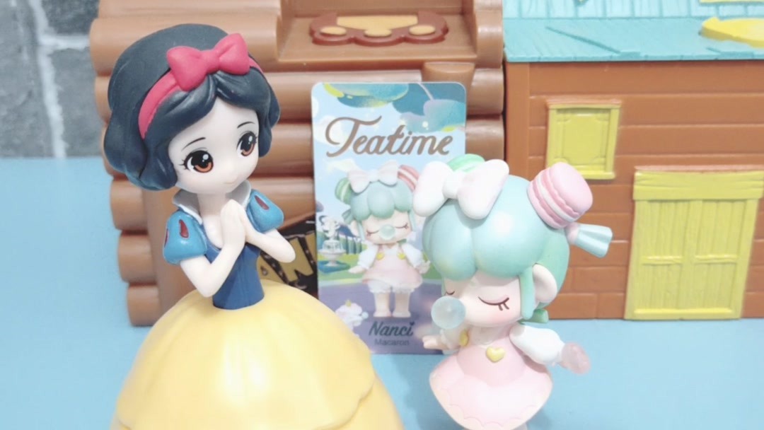 白雪公主在熊大熊掌钱庄里面得到自己喜欢的玩具,快来看看是什么