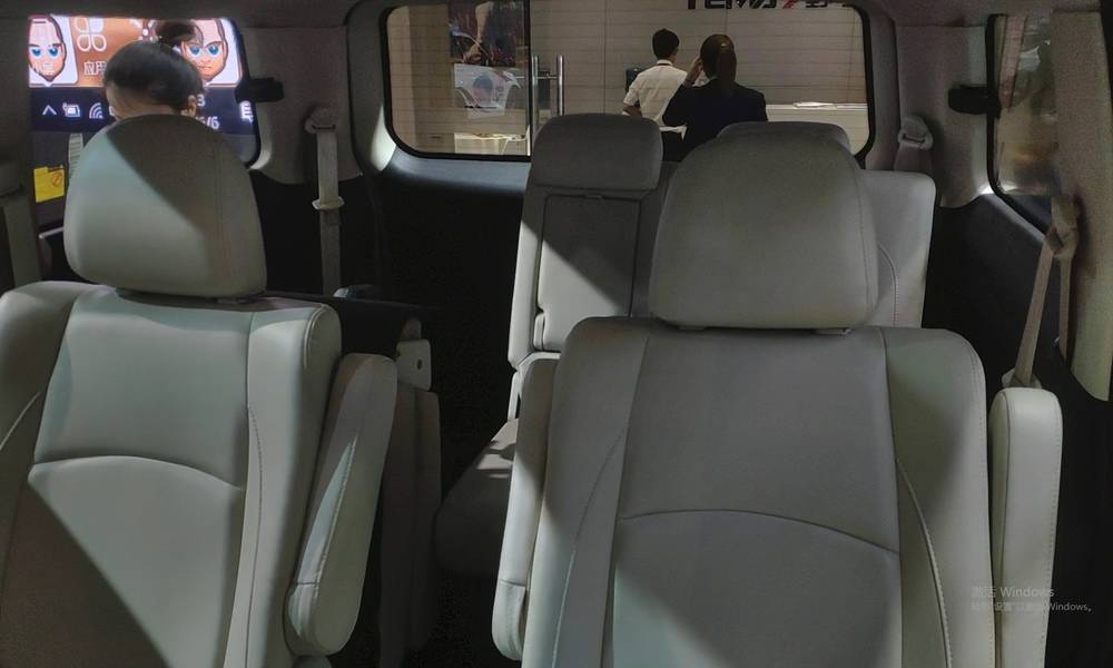 又一家用好车!轴距2800mm,7座布局5.98万起,还看什么五菱宏光