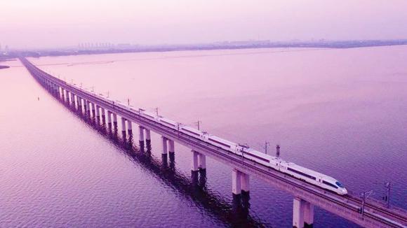 全球最长的桥,全长164公里,开车通过要2小时!