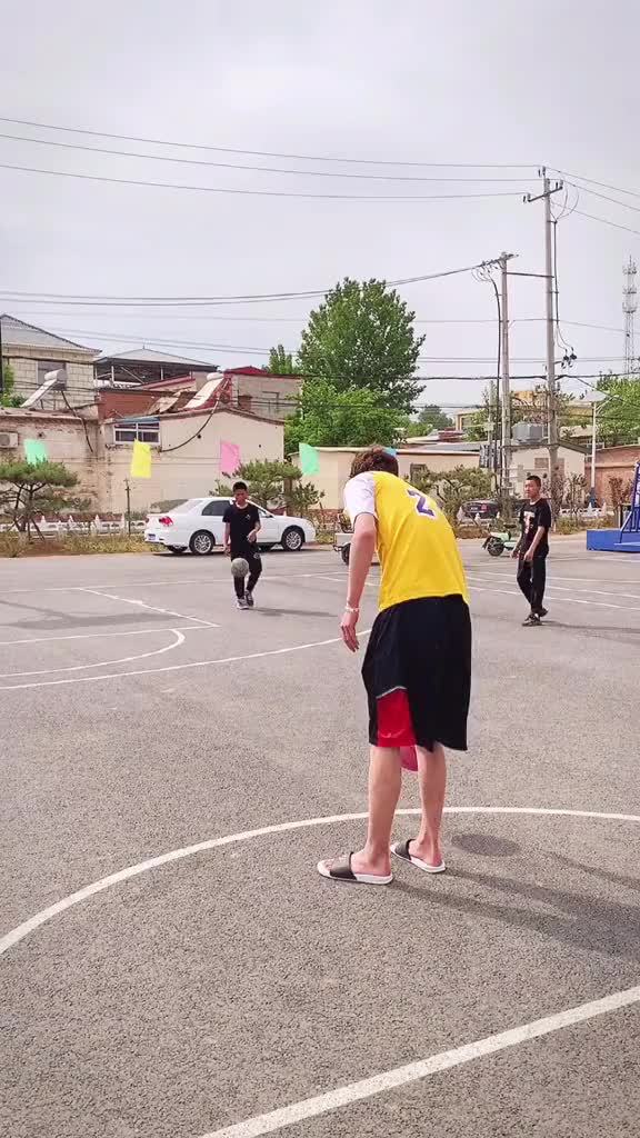 投个三分有必要跳吗?#篮球