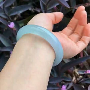 中缅边境翡翠珠宝老章 