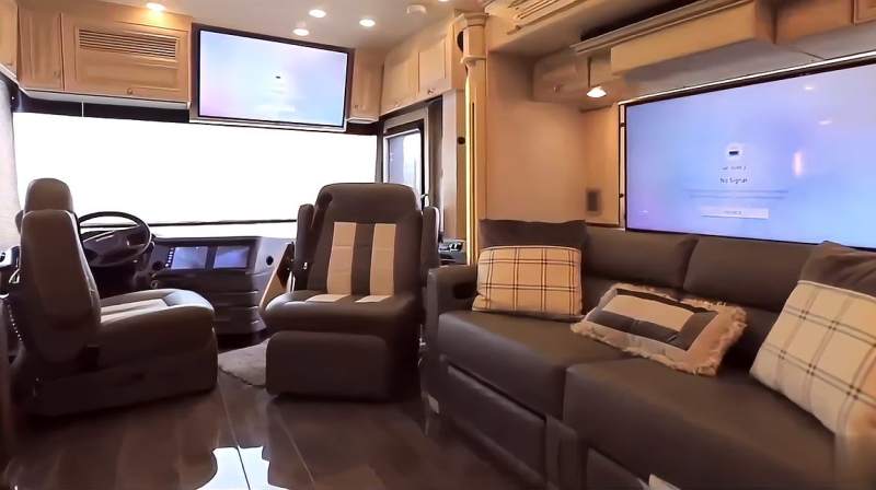 房车有多豪华,看完视频你就知道!房车中的王者,移动的星级酒店