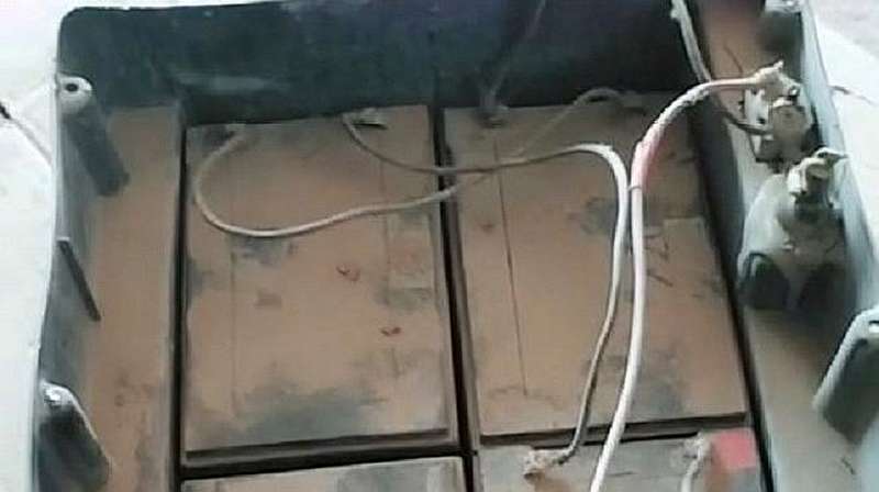 放一年的电动车电瓶能报废吗?老师傅告诉你答案,不骑也要充电!