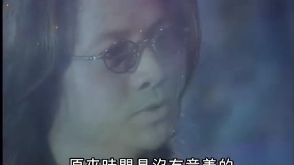 小伙看到一个和自己一模一样的人,结果知道和自己是不同年份的人