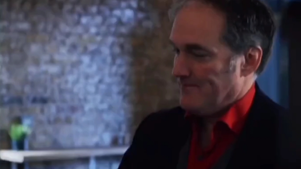 最牛空手套白狼,靠倒腾1000多张信用卡买21套房!