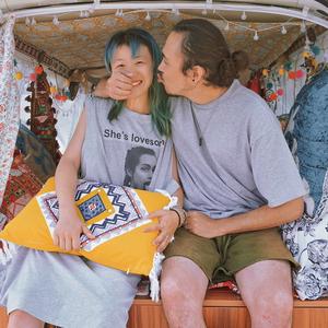 石榴夫妇游牧生活 