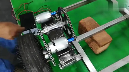 牛人就是牛人,在家自制四轮电动车,真是太牛了,想玩车自己造