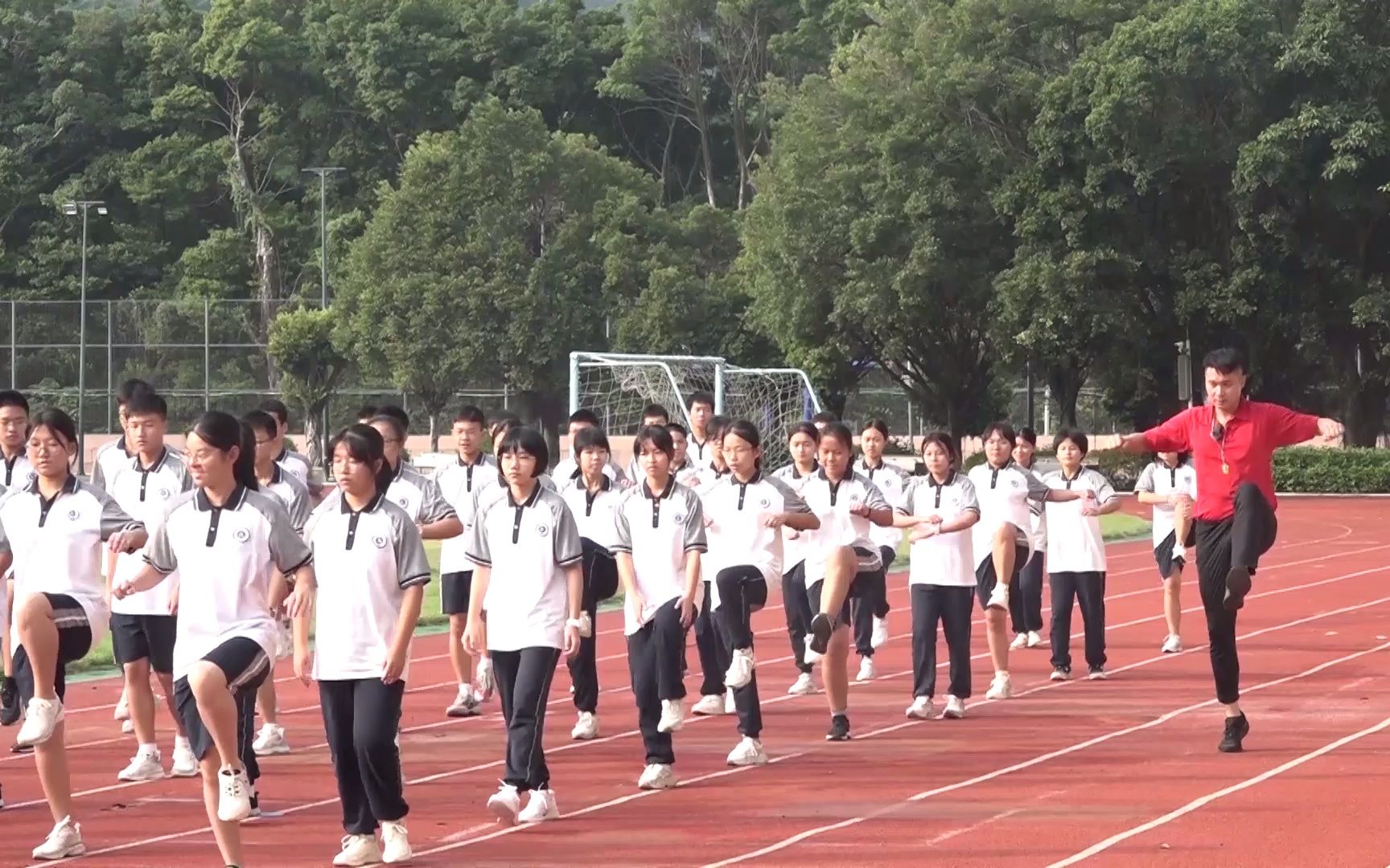 水平五跨栏—起跨腿技术(东莞市第二高级中学 江金波)