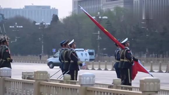 三军仪仗队升旗仪式,每一个动作都充满仪式感!