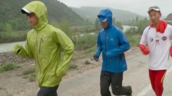 跑步回中国,突然召开紧急会议!前方的安全状况令人担忧