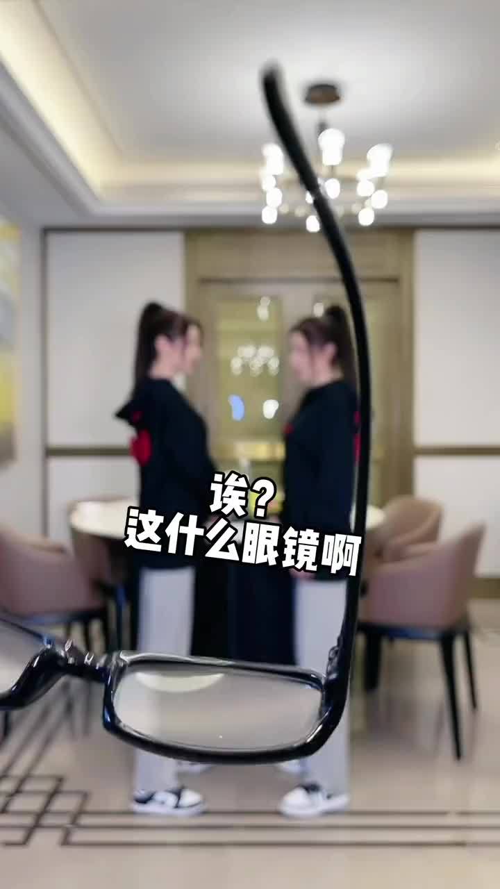 双胞胎窗口切换变装女孩子你不用骗她