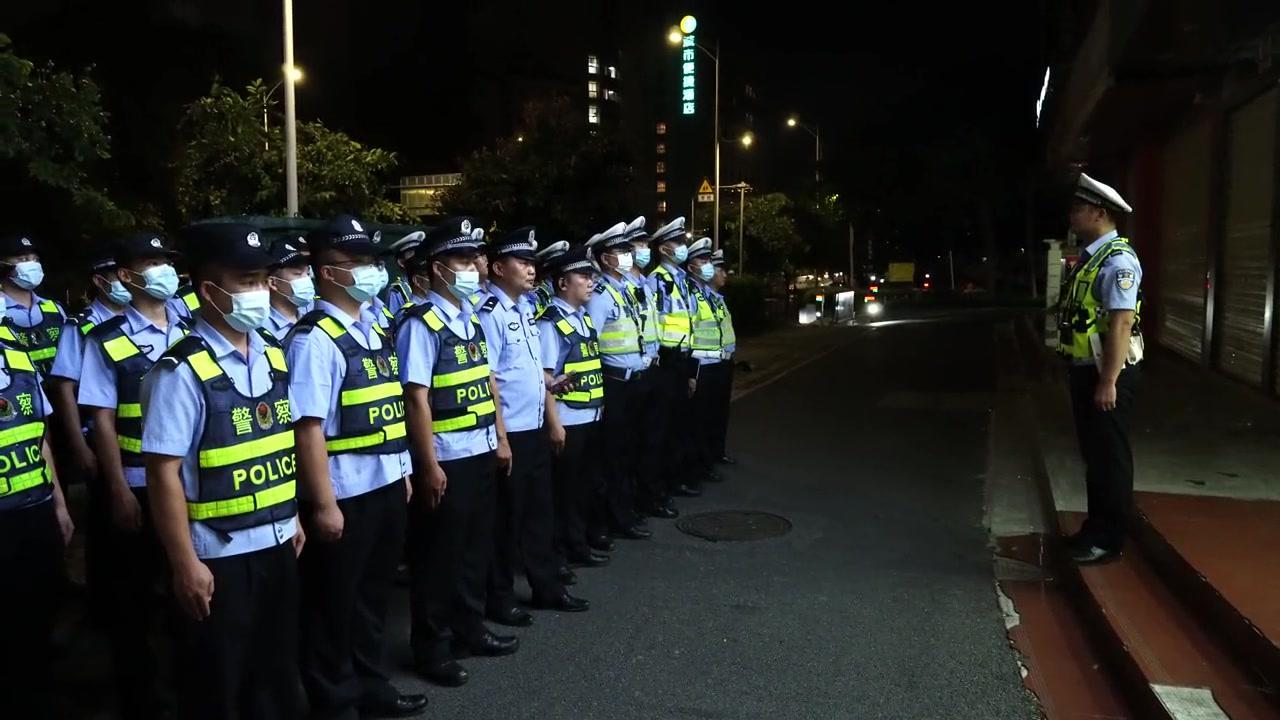#百日行动南宁交警持续开展夏季突出交通违法专项整治"百日行动"#...