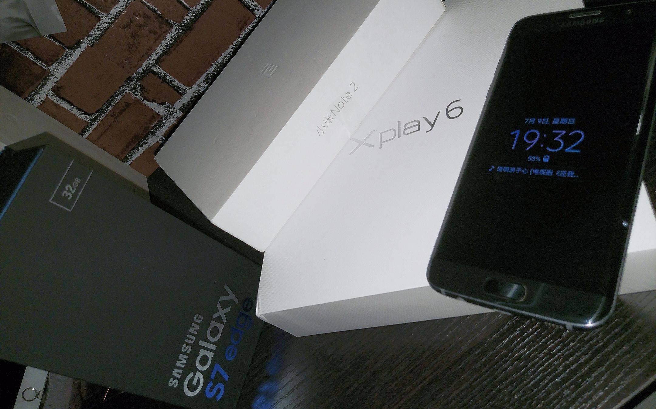 b站震惊部 某鱼1700快的小米note2到底是什么样的!