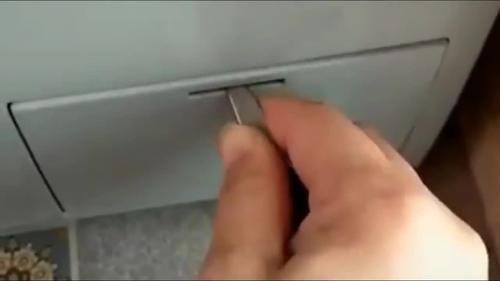 洗衣机清洁技巧,洗衣机这个地方打开后,有空得多洗洗