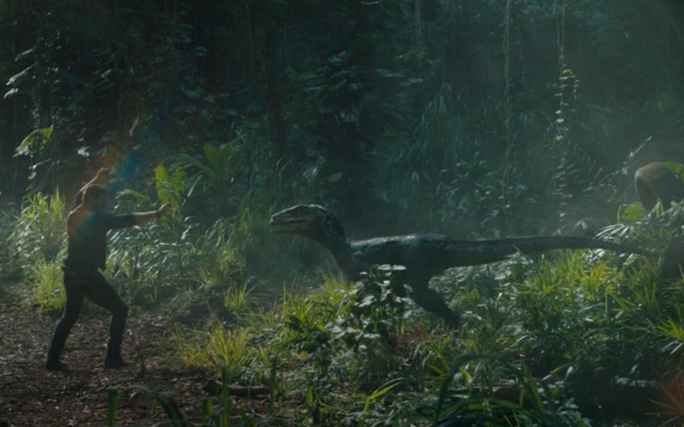 恐龙假死又微微一笑太吓人了!最恐怖镜头Top10!科幻片《侏罗纪世界2》