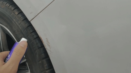 开车发生轻微剐蹭, 漆面划痕好多, 难道只能去喷漆修复吗?