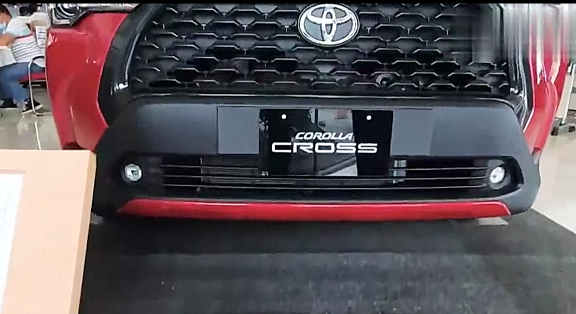2021款丰田卡罗拉Cross终于到店,放倒后排座椅后,给个不买理由