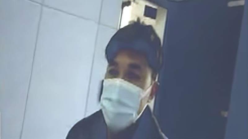 销售业绩不佳负债累累,趁着在外展出,男子竟调包店里的钻石