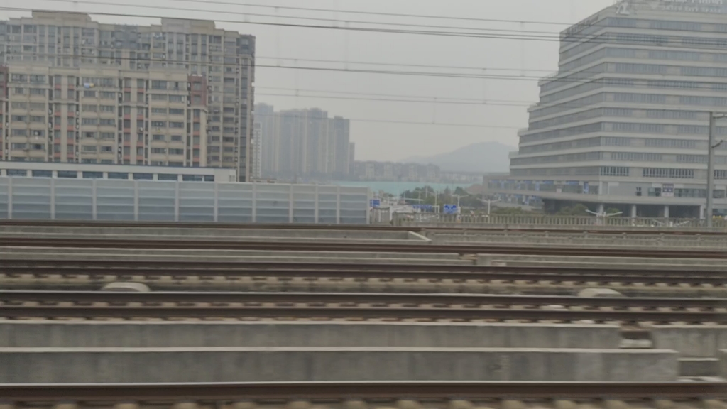 CR400BF-GZ担当G1204次列车出镇江南站