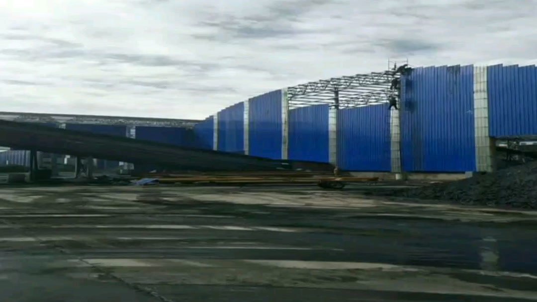 弧形场棚也是有墙面板与顶面板围护结构,济宁油罐之乡王因宋经理