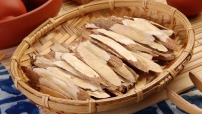 今天才知道,黄芪不能随便泡水喝,为了健康,这2类人,别随意喝